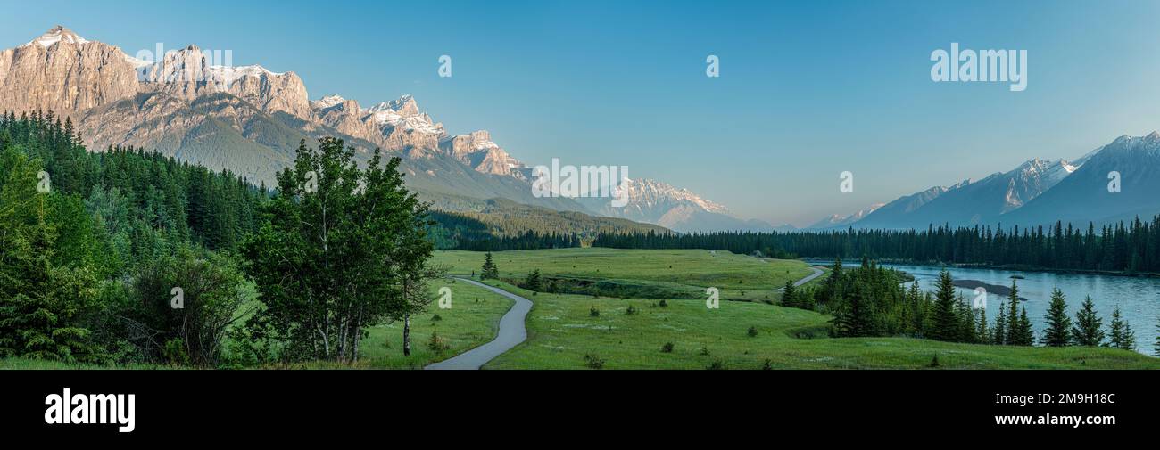 Three sister pathway hi-res stock photography and images - Alamy