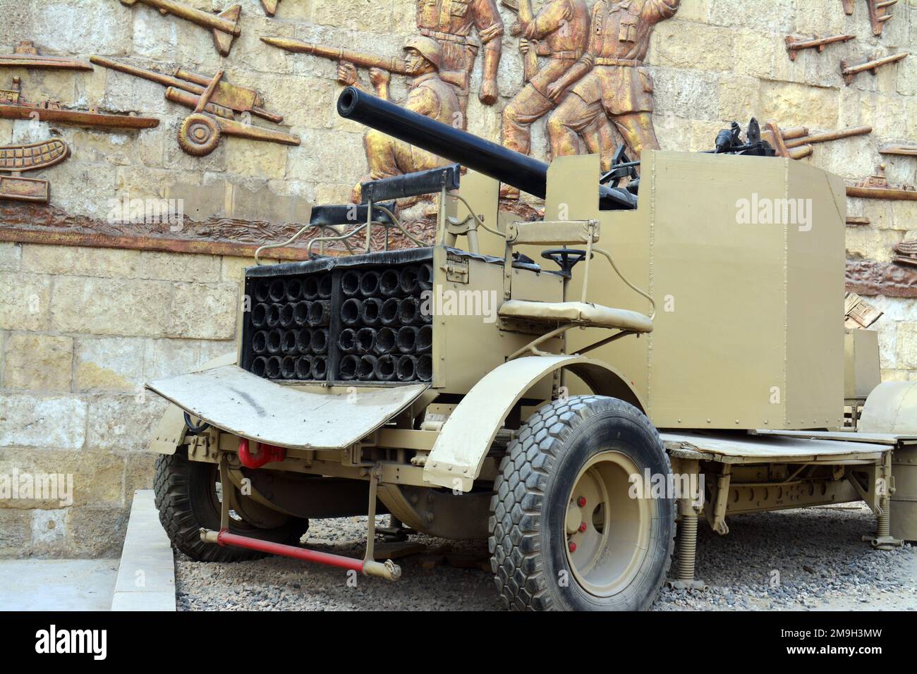 Cairo, Egypt, January 7 2023: 40mm anti aircraft air gun British made ...