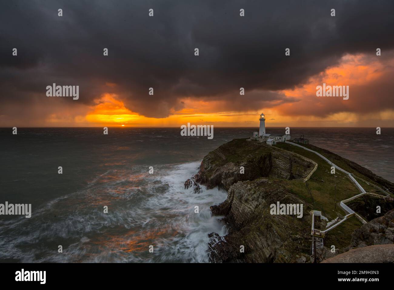 North sea lighthouse storm hi-res stock photography and images - Alamy