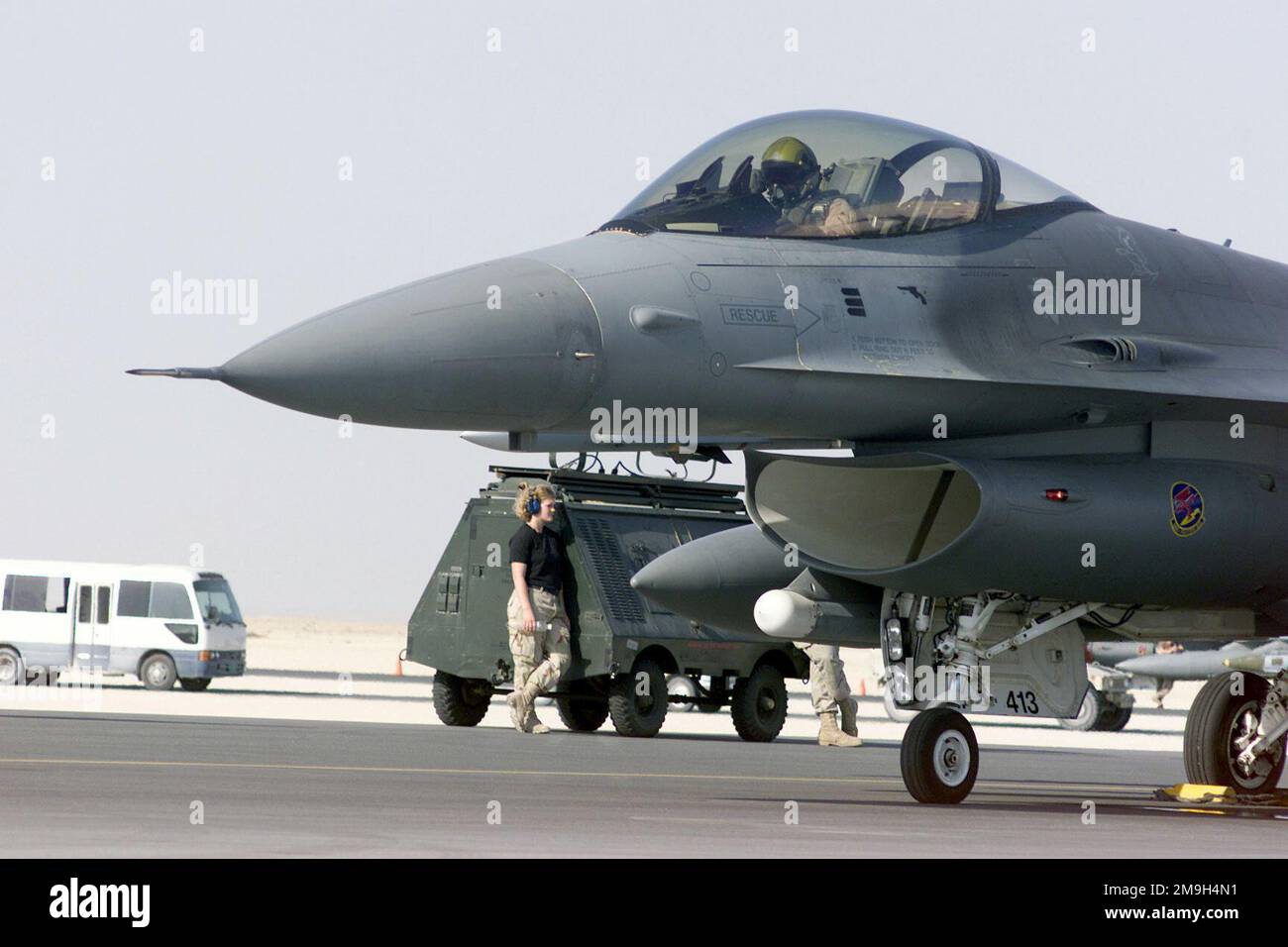 An F-16 Fighting Falcon pilot from the 389th Fighter Squadron (FS ...