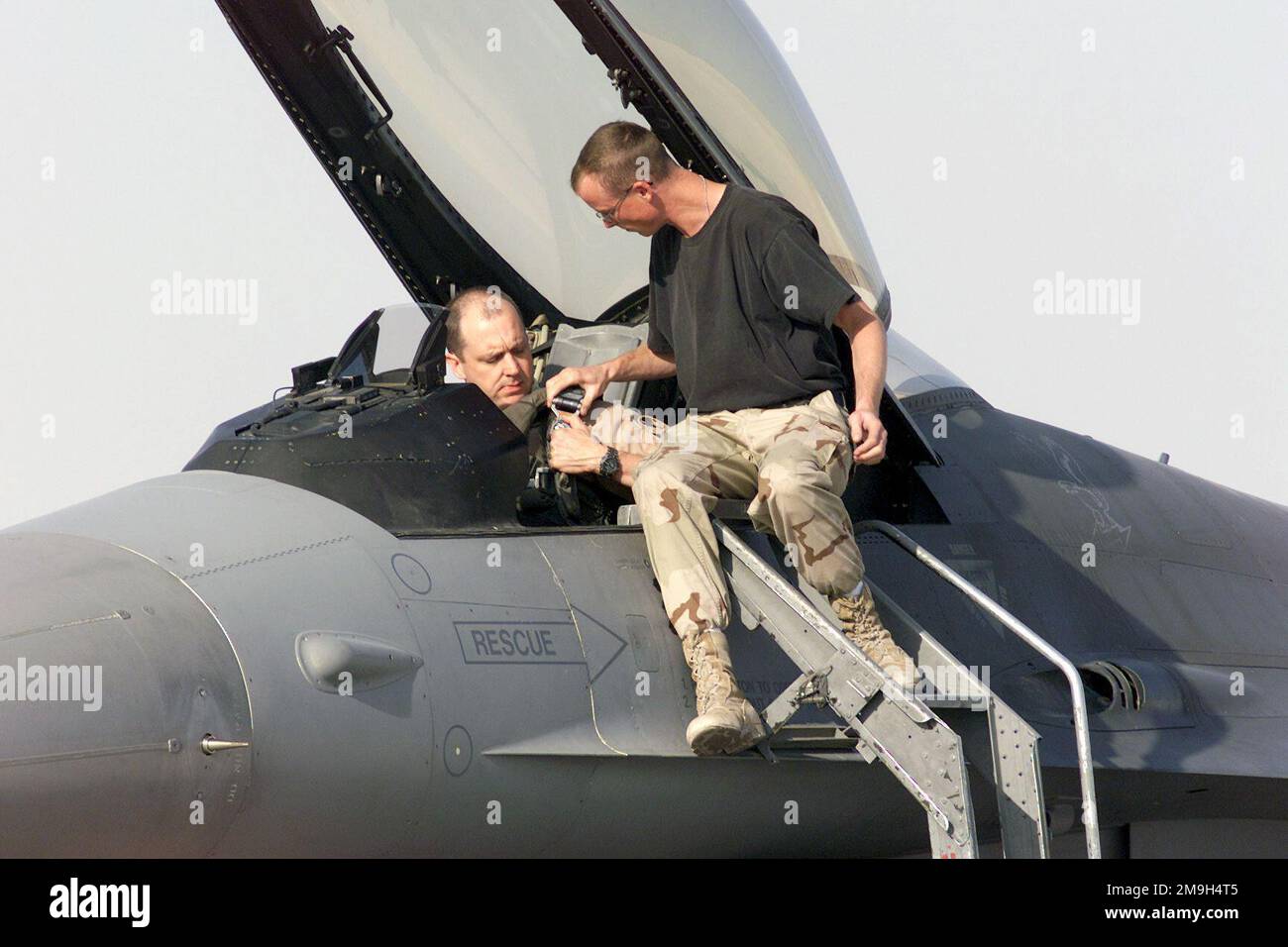An F-16 Fighting Falcon pilot from the 389th Fighter Squadron (FS) gets ...