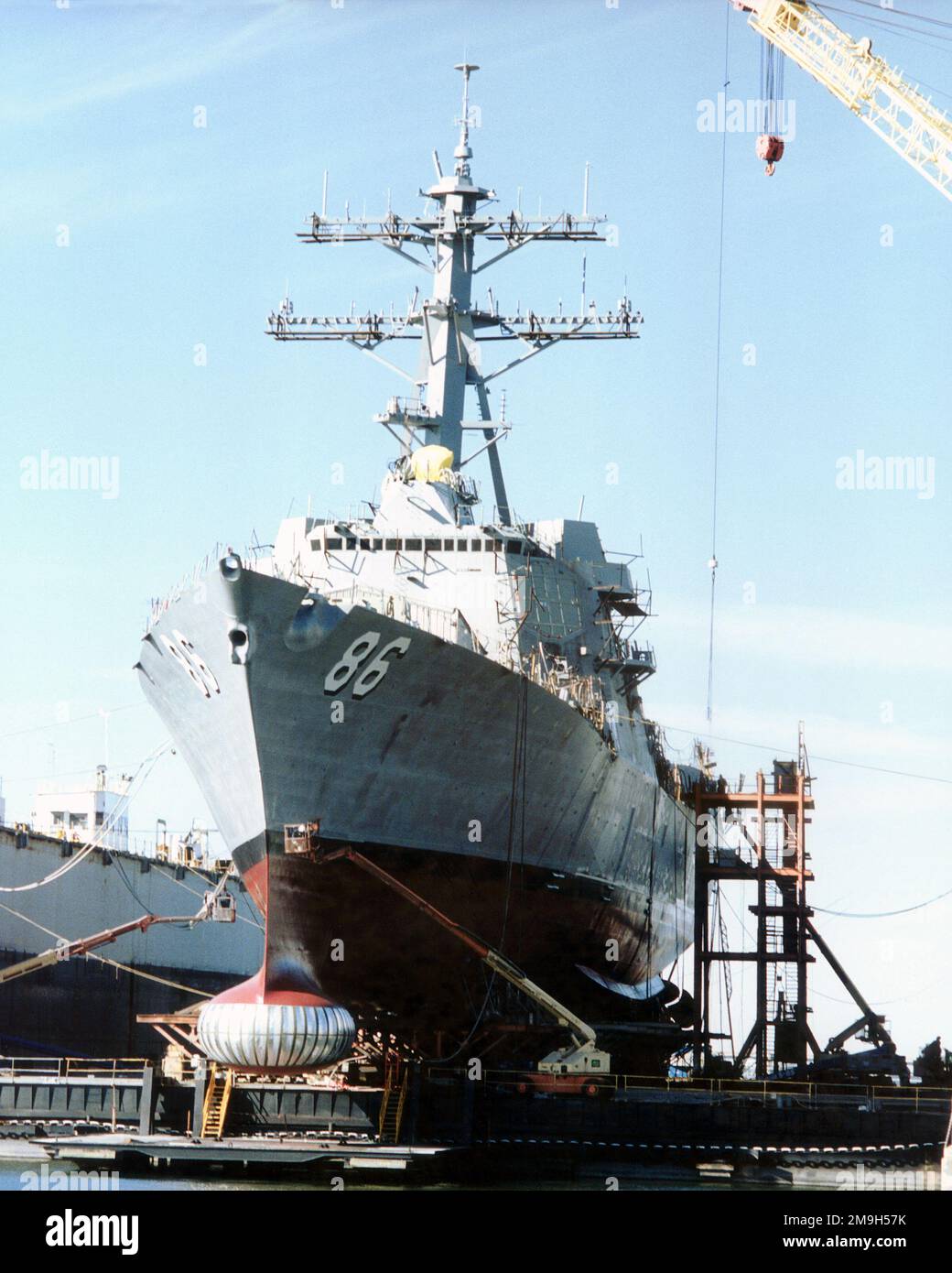 Port bow view of the US Navy (USN) ARLEIGH BURKE CLASS (FLIGHT IIA ...