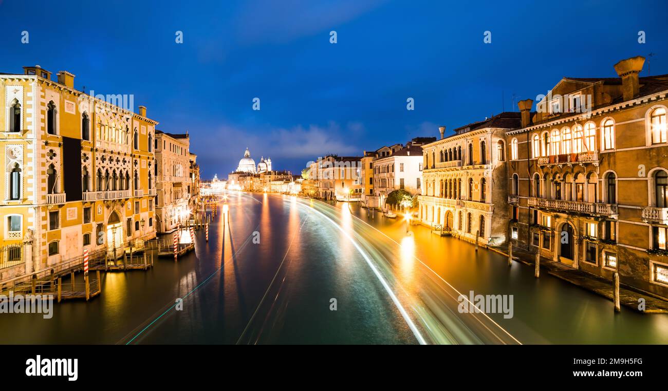 Beautiful panorama piazza venezia hi-res stock photography and images ...