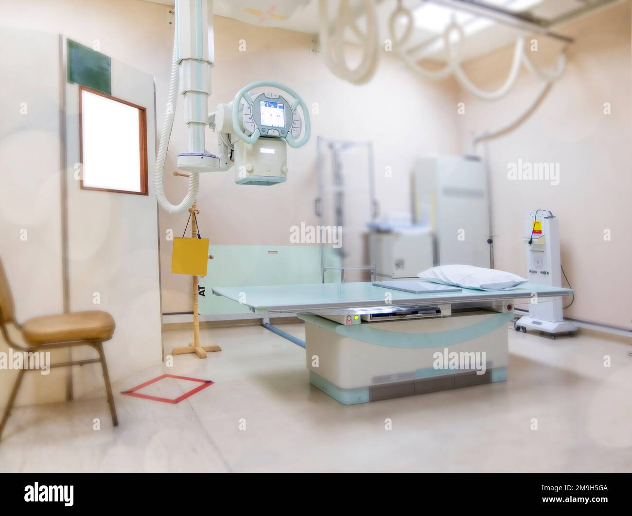 X-ray generator tube with monitor or X-ray general device with Bucky ...