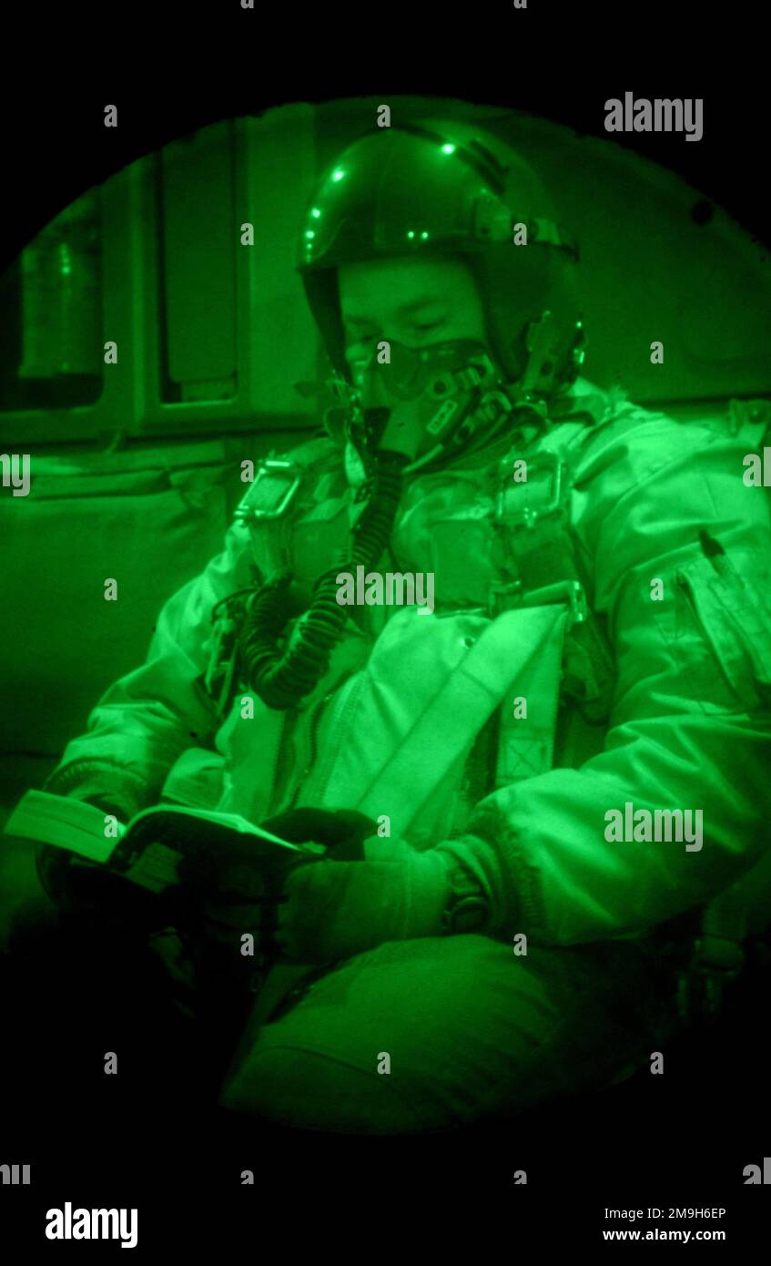 MASTER Sergeant (MSGT) Ron Pierce, a C-17 Loadmaster from the 7th ...