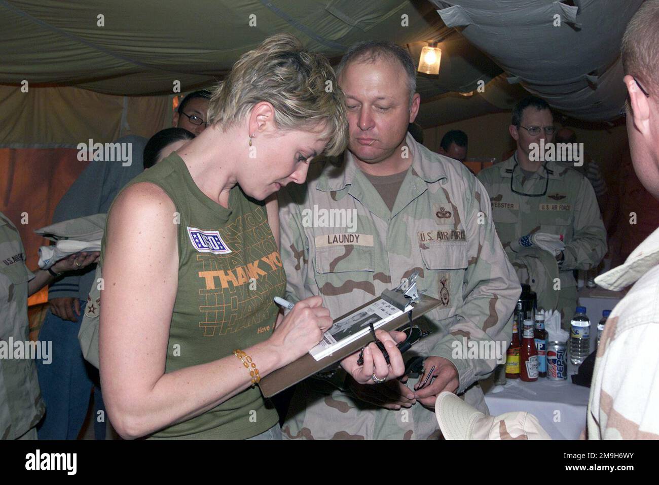MASTER Sergeant (MSGT) Daniel Laundry gets an autograph from actress ...
