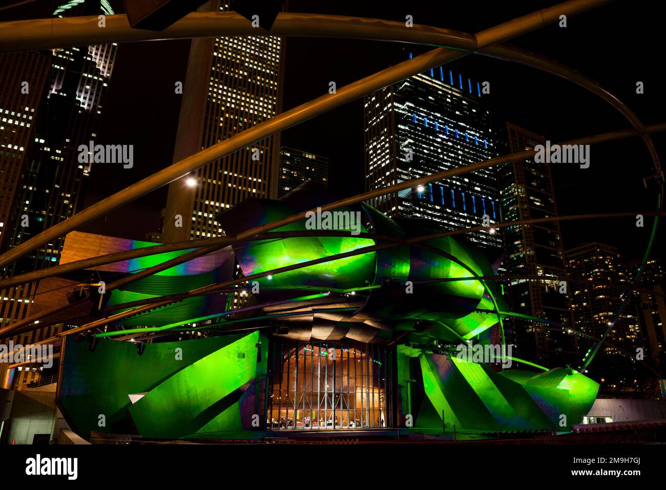 Jay Pritzker Pavilion illuminated at night, Millennium Park, Chicago ...
