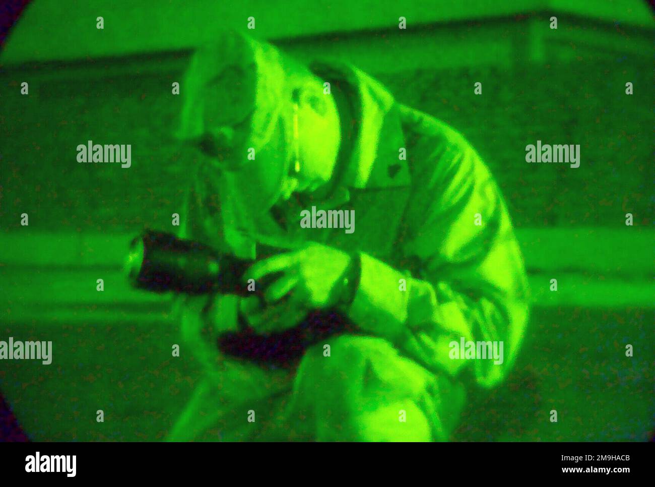 Marine Combat Photographer, Corporal Bryant V. Cox, MARCENT (Marine ...