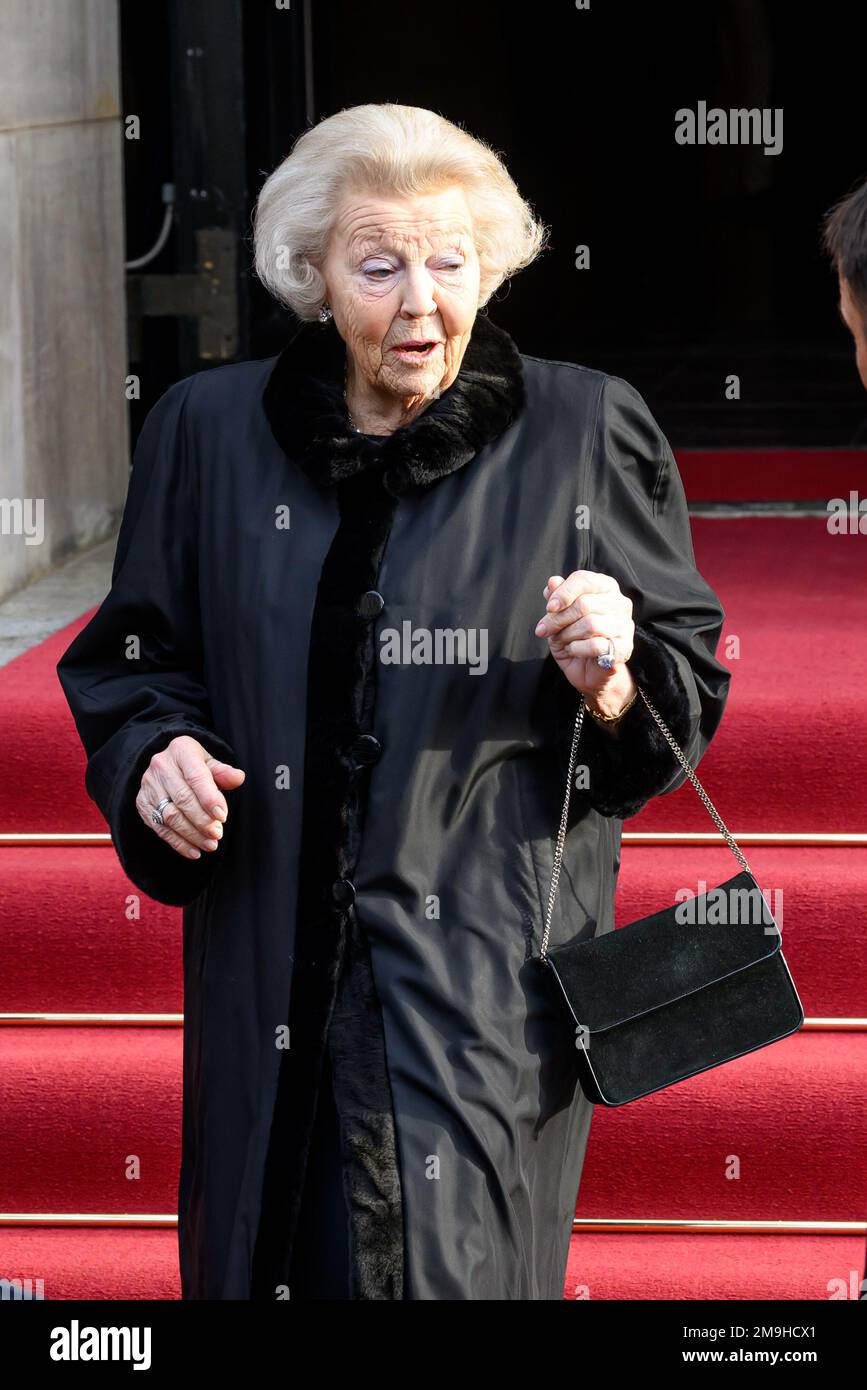 Princess Beatrix reception for guests at the Royal Palace in Amsterdam ...