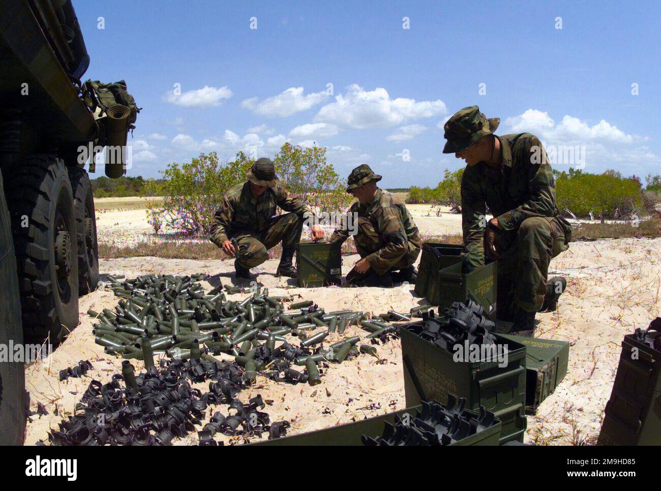 Marines from Charlie Company 1ST Light Armored Reconnaissance (LAR ...