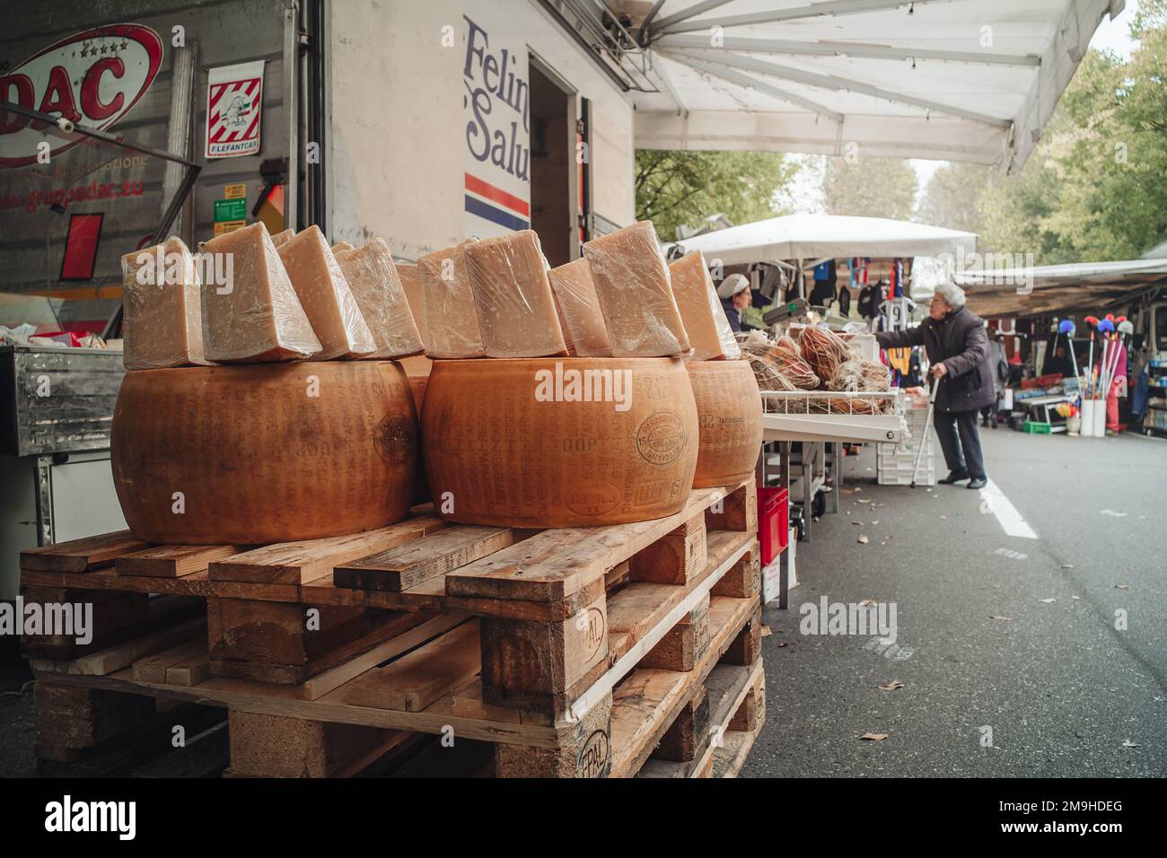 authentic, cheese, food, Italy, Itly, life, local, market, Parma ...