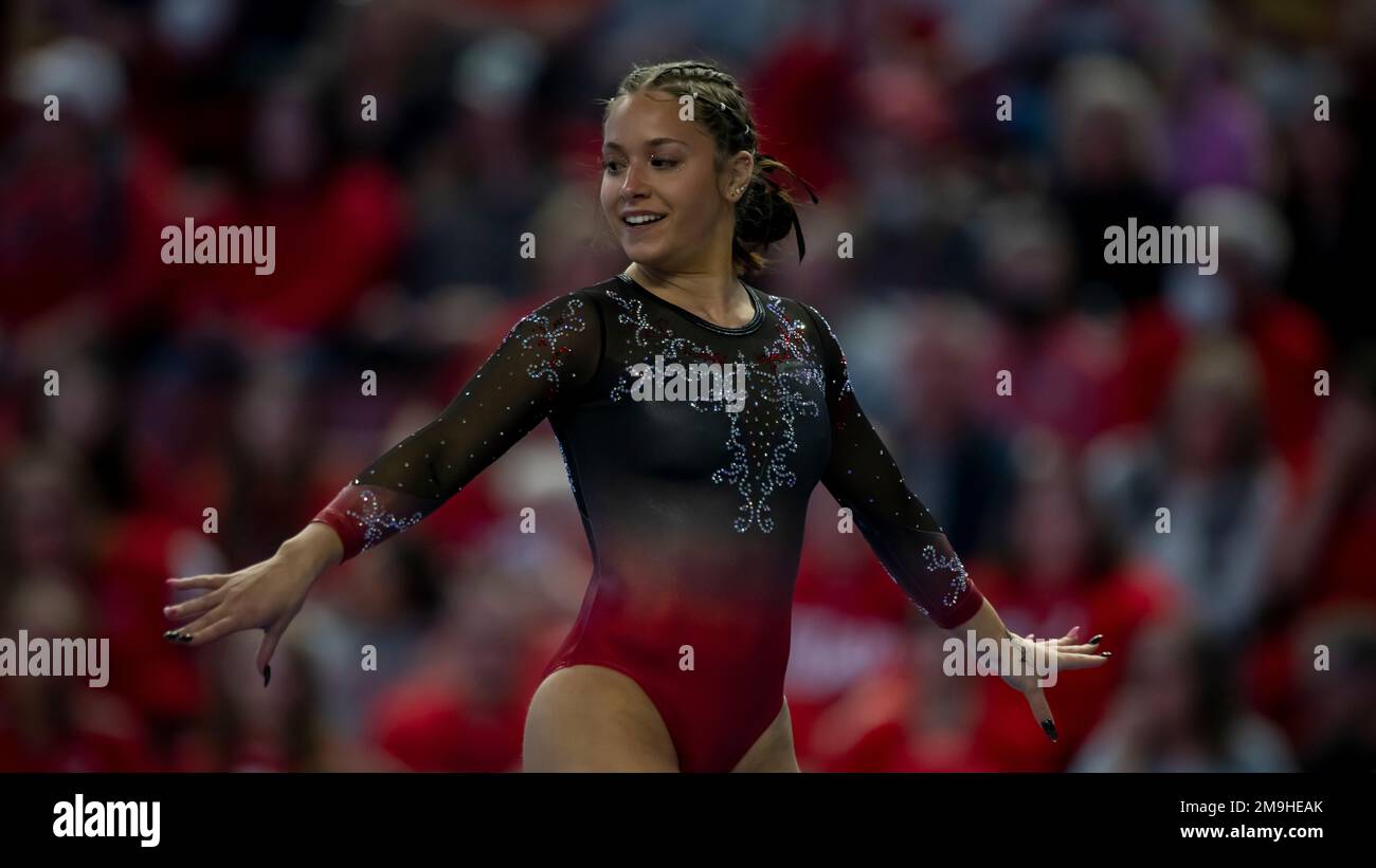 Southern Utah gymnast Hailey Vultaggio performs her floor routine ...