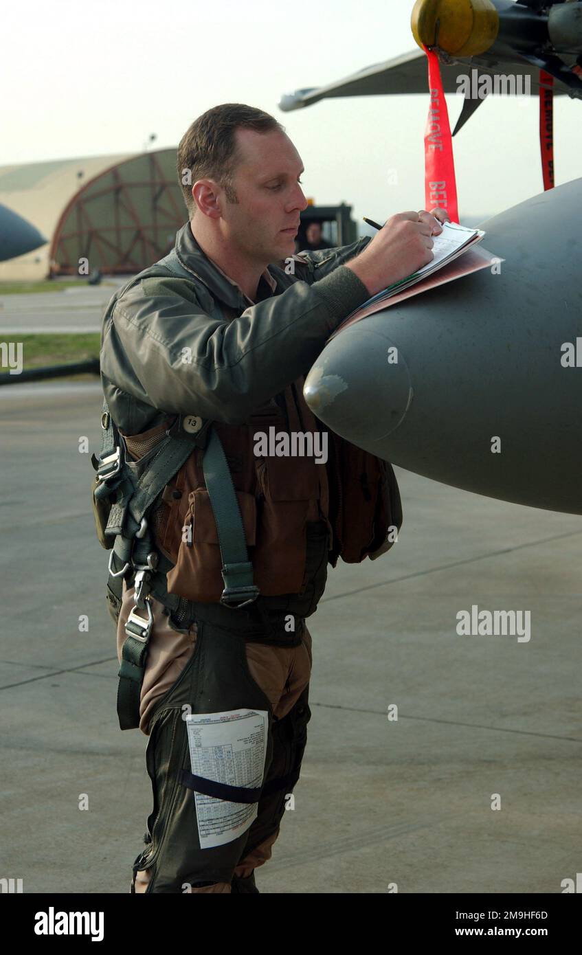 020304-F-4814D-039. Subject Operation/Series: NORTHERN WATCH Base ...