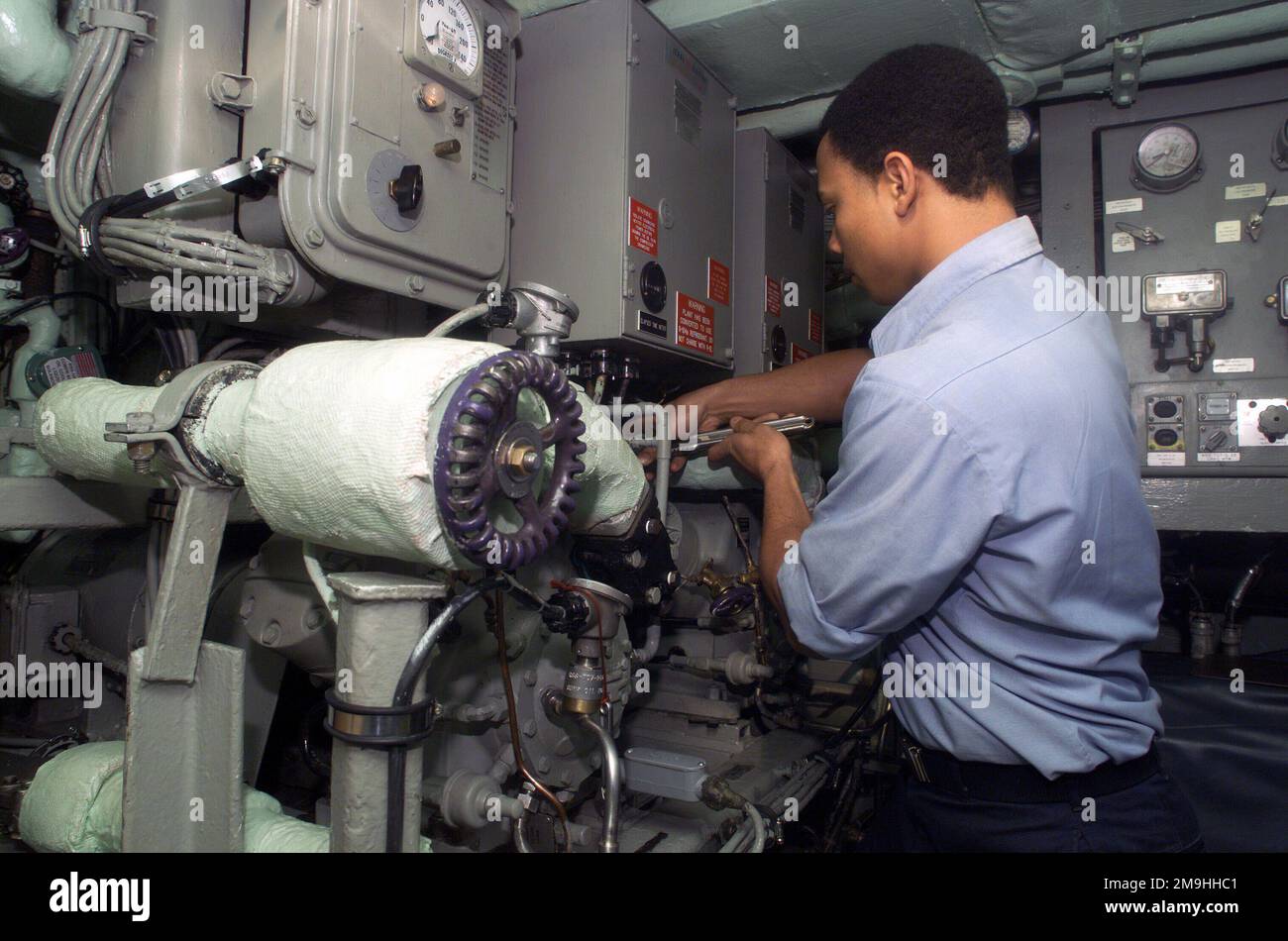 Uss dallas ssn 700 hi-res stock photography and images - Alamy