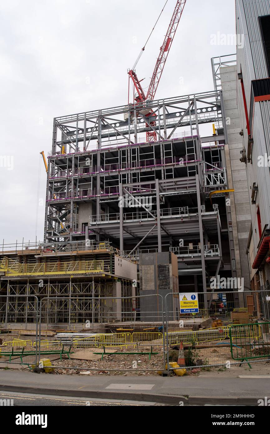 Slough, Berkshire, UK. 4th May, 2022. Construction of a new electricity ...