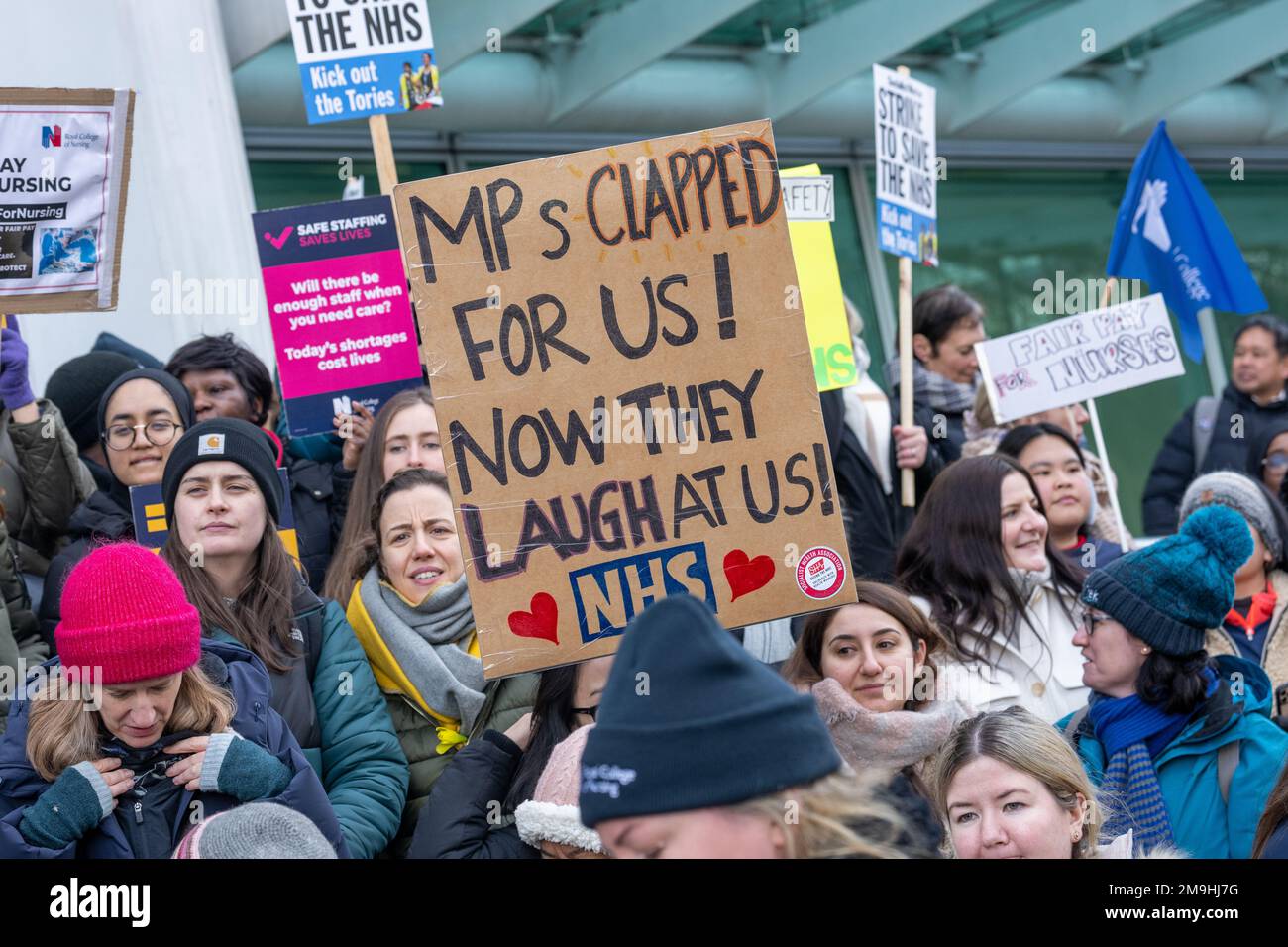 London, UK. 18th Jan, 2023. NHS Nurses strike picket line at UCL ...