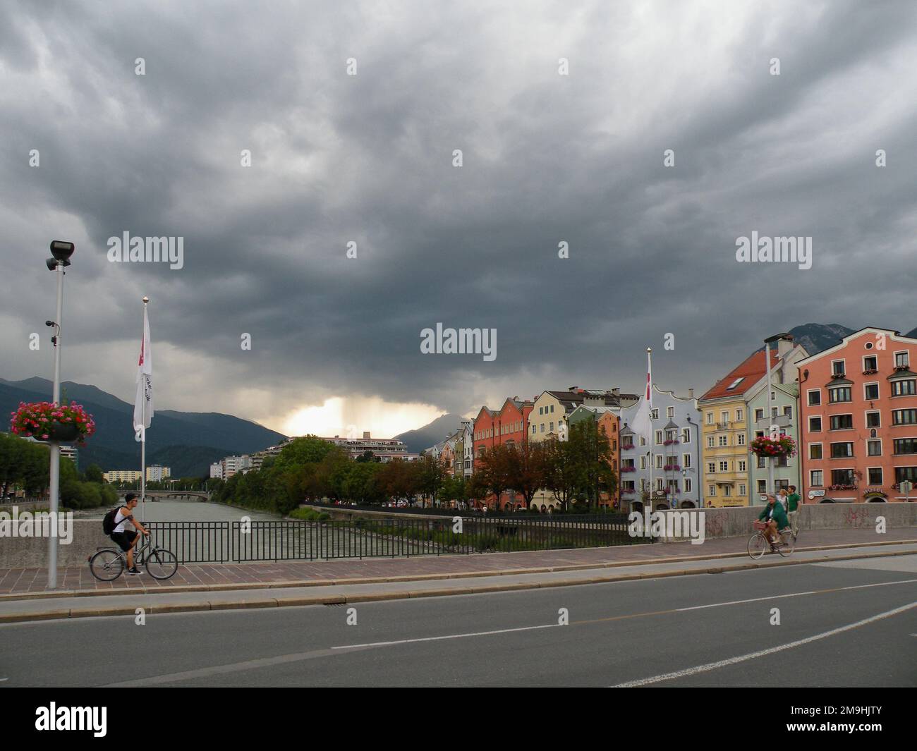 Innsbruck austria skyline mountains hi-res stock photography and images ...