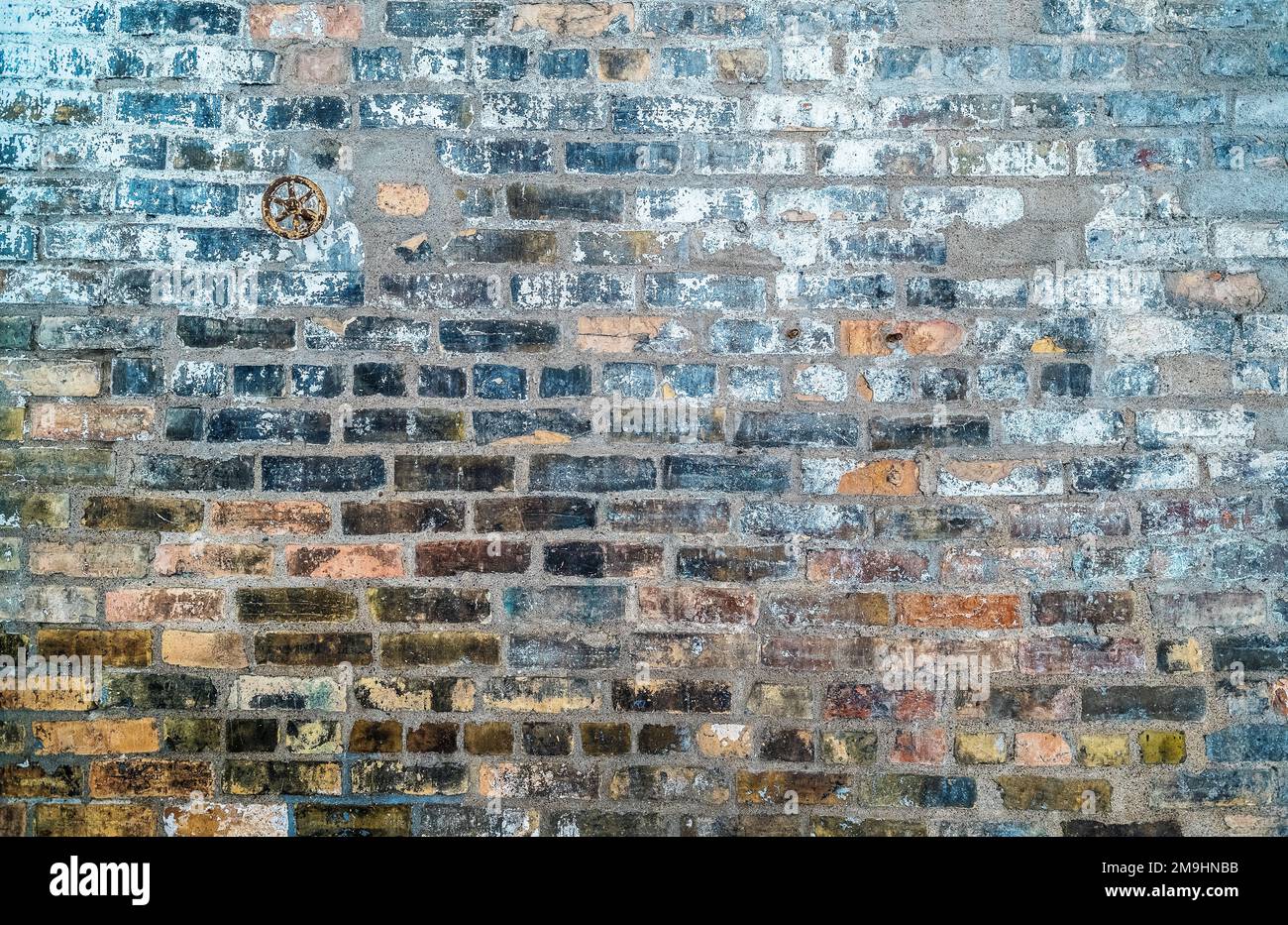 Old and weathered hi-res stock photography and images - Alamy