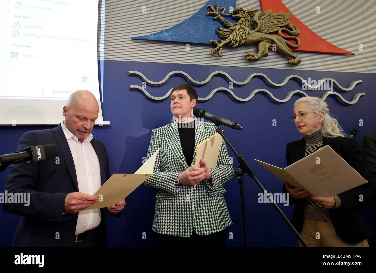 Rostock, Germany. 18th Jan, 2023. Eva Maria Kroeger (Die Linke, M ...