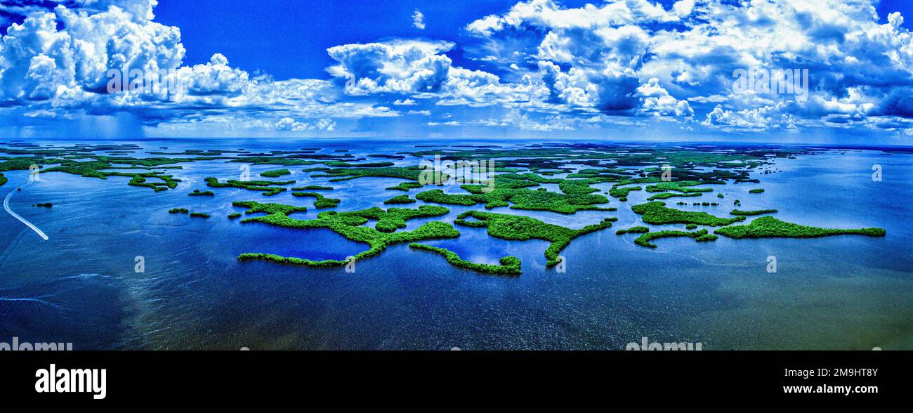 10000 island national park hi-res stock photography and images - Alamy