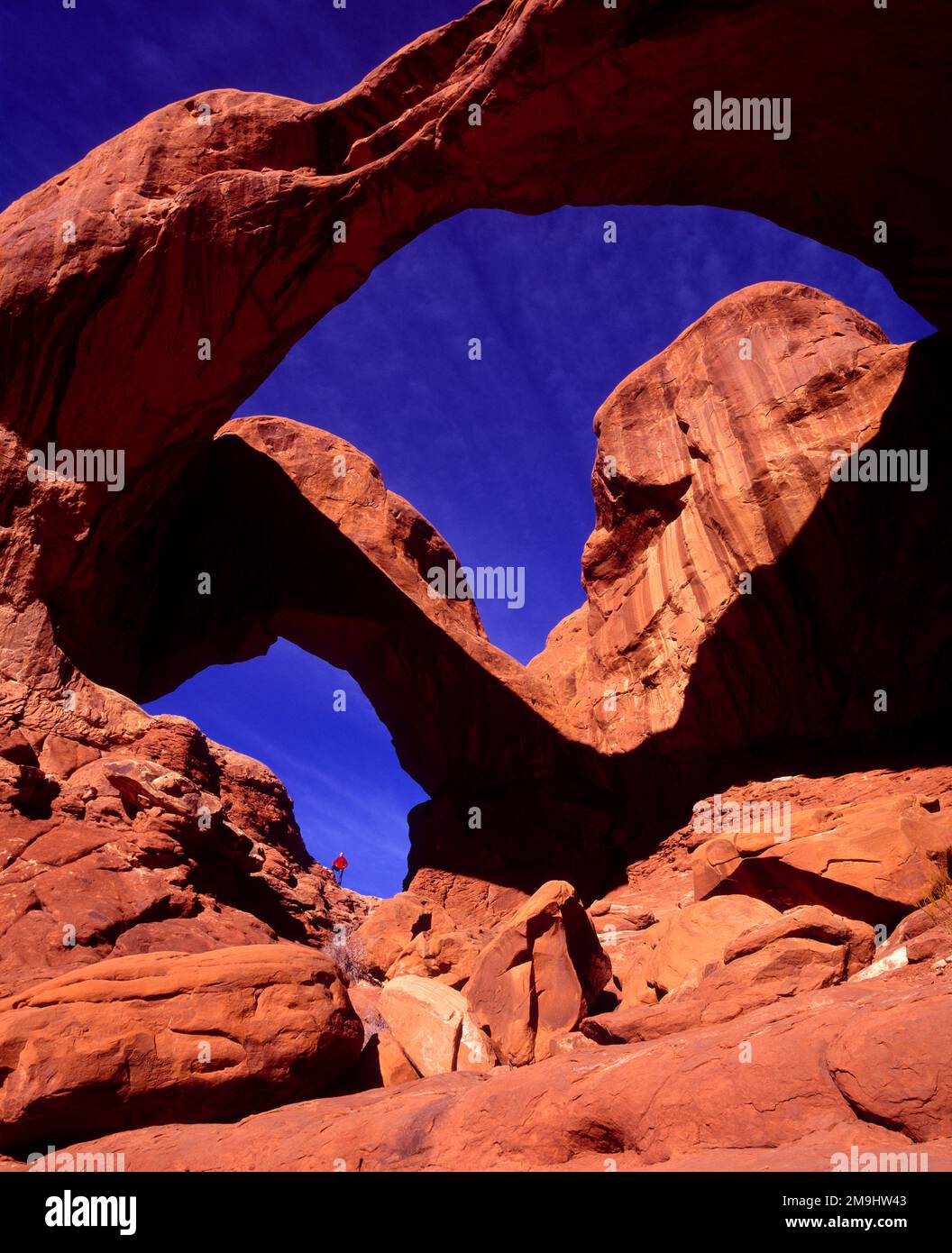 Angle arch hi-res stock photography and images - Alamy