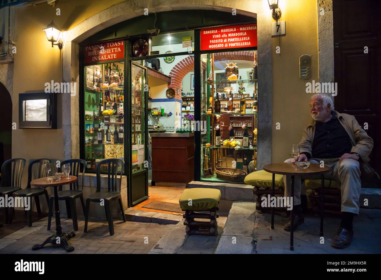 Sicily taormina night hi-res stock photography and images - Alamy