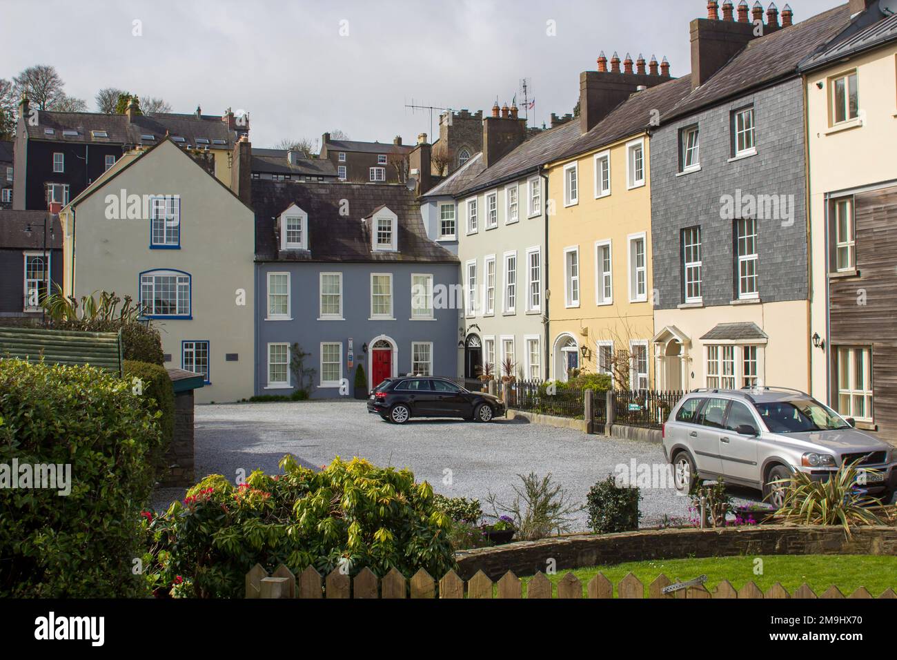Beautifully maintained houses hi-res stock photography and images - Alamy