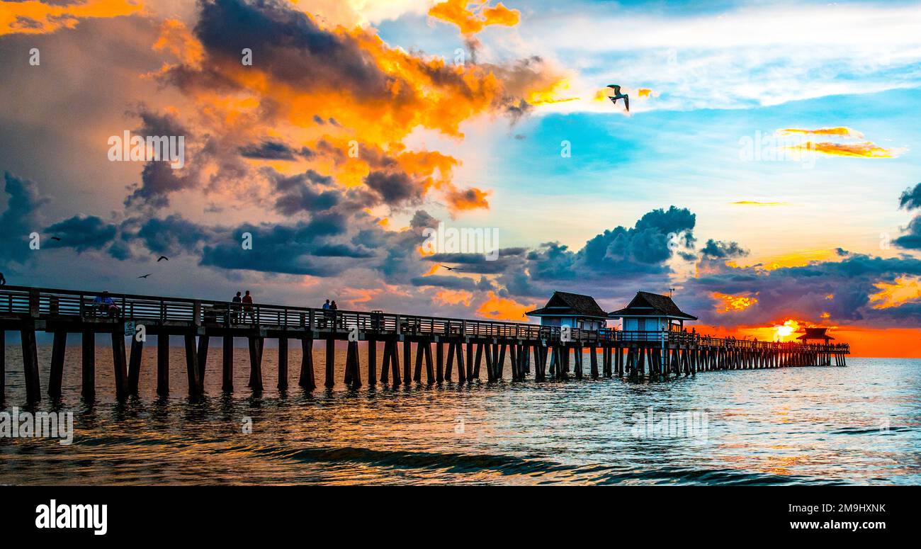 Naples tourism hi-res stock photography and images - Alamy