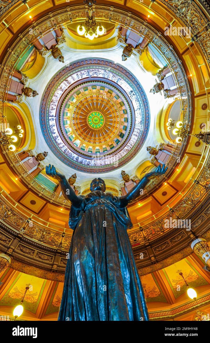 Ceiling dome architecture hi-res stock photography and images - Alamy