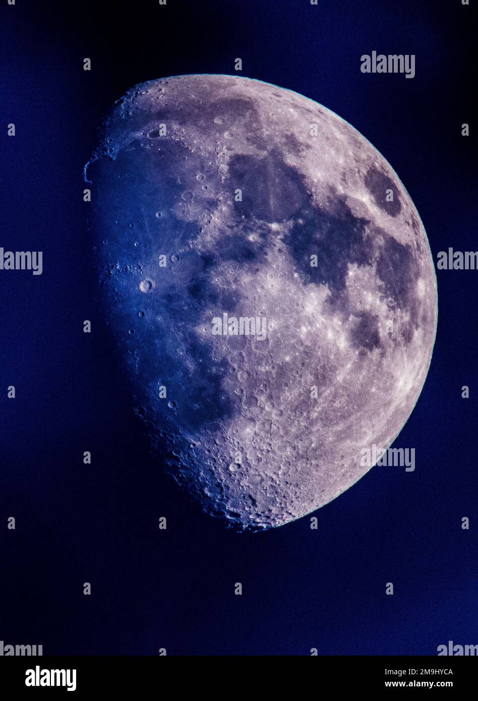 Moon on clear night sky hi-res stock photography and images - Alamy