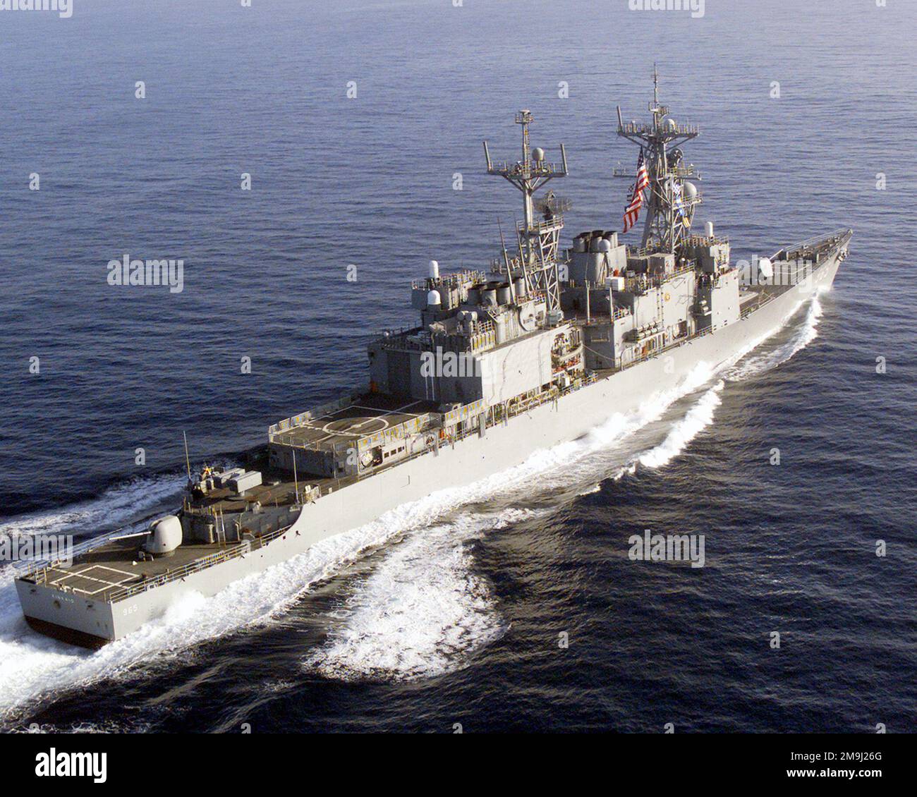 Uss kinkaid hi-res stock photography and images - Alamy
