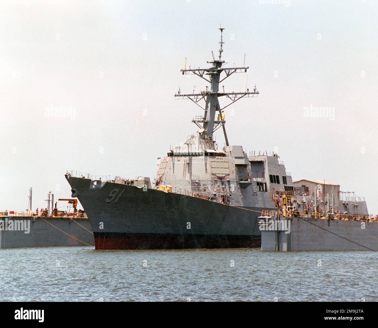 Port bow view of the US Navy (USN) ARLEIGH BURKE CLASS (FLIGHT IIA ...