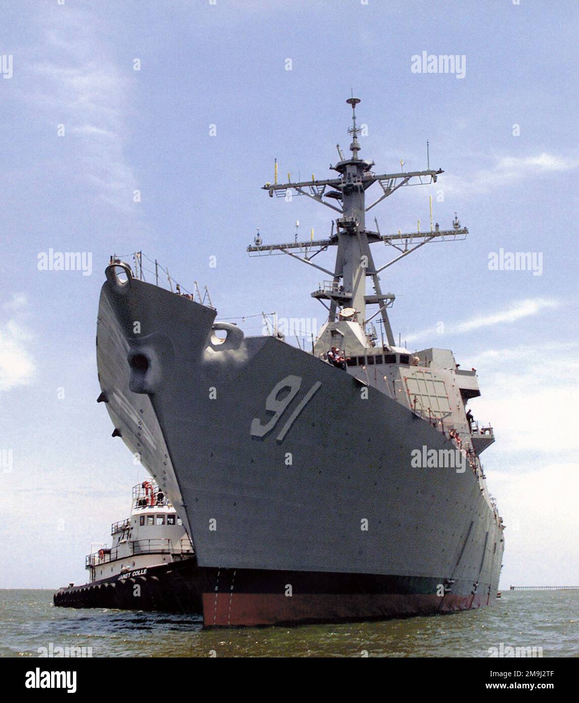 Port bow view of the US Navy (USN) ARLEIGH BURKE CLASS (FLIGHT IIA ...