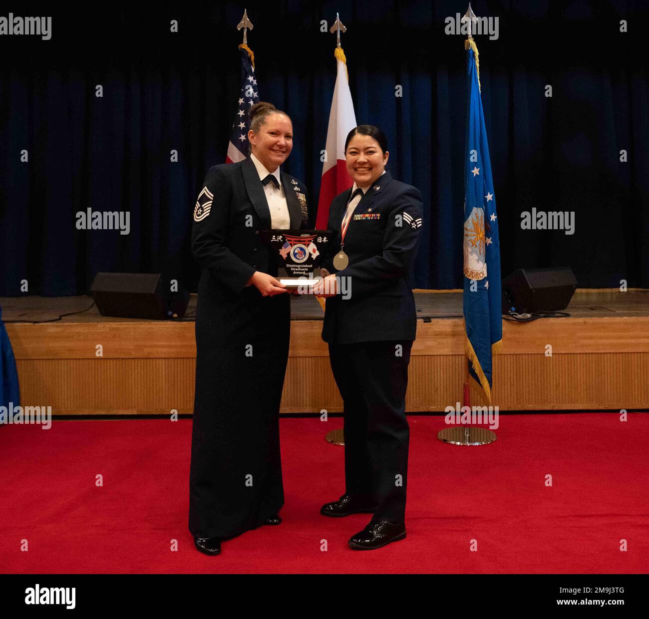 Distinguished leadership award hi-res stock photography and images - Alamy