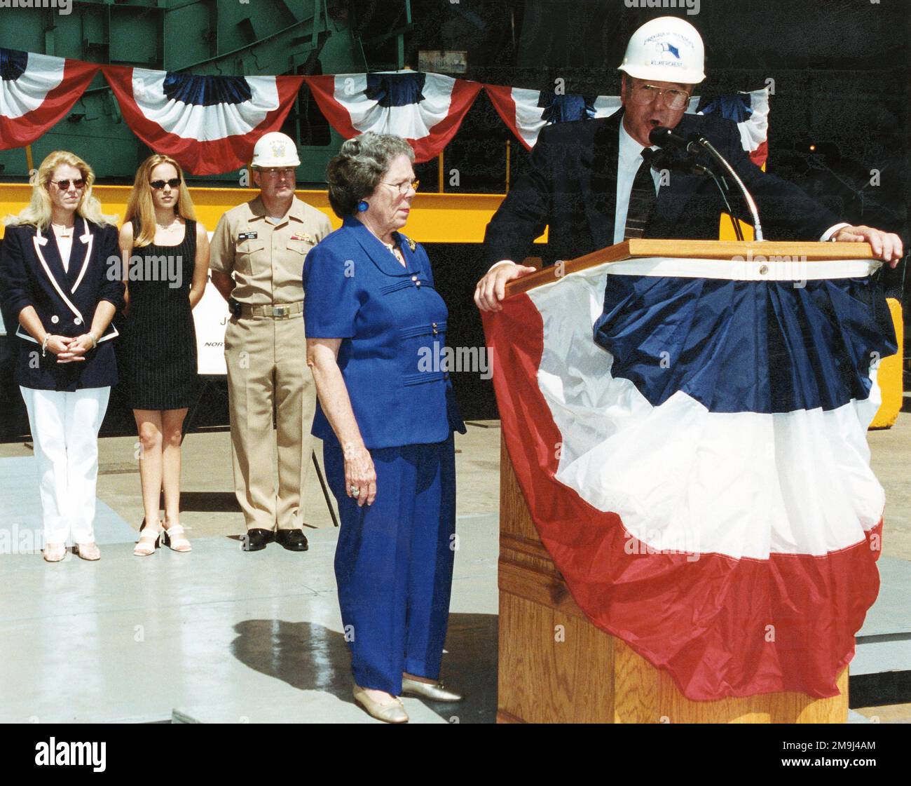 Mr. Robert L. Merchant (right), Vice President, Program Manager DDG 51 ...