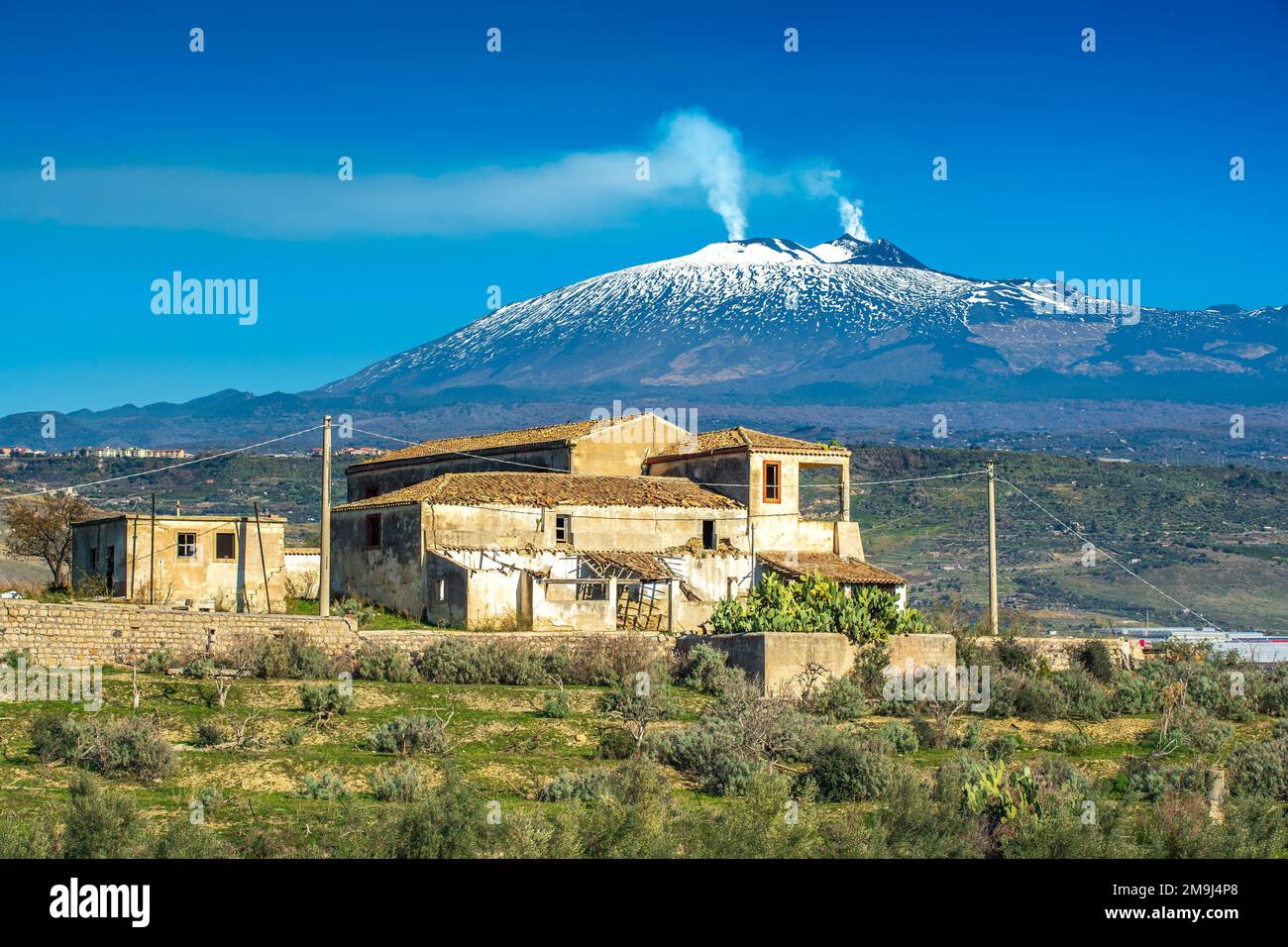 A small village on the outskirts of Centuripe (Sicily Stock Photo - Alamy