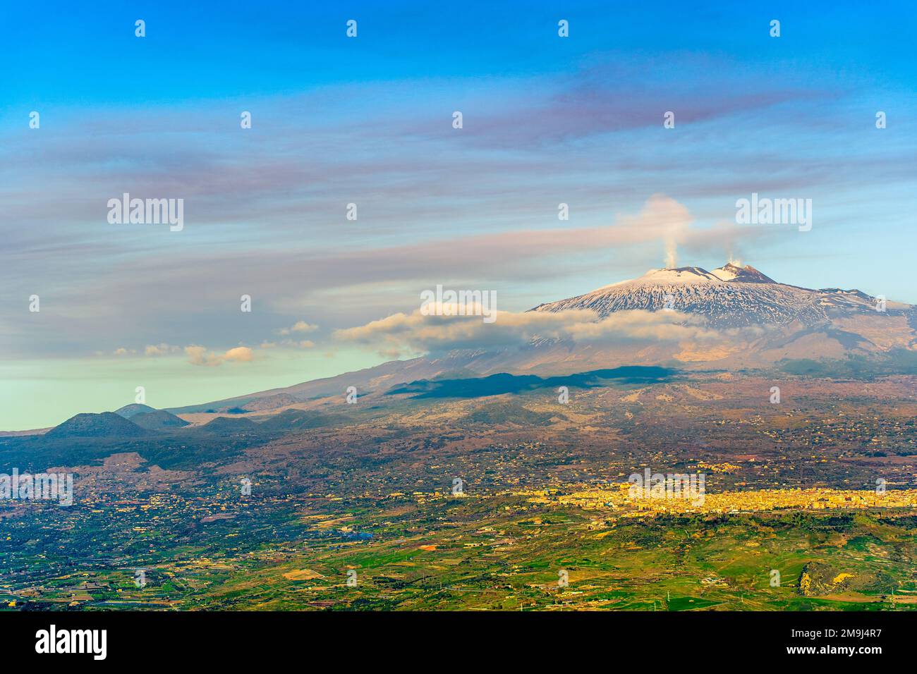 Volcanic eruption mount etna hi-res stock photography and images - Alamy