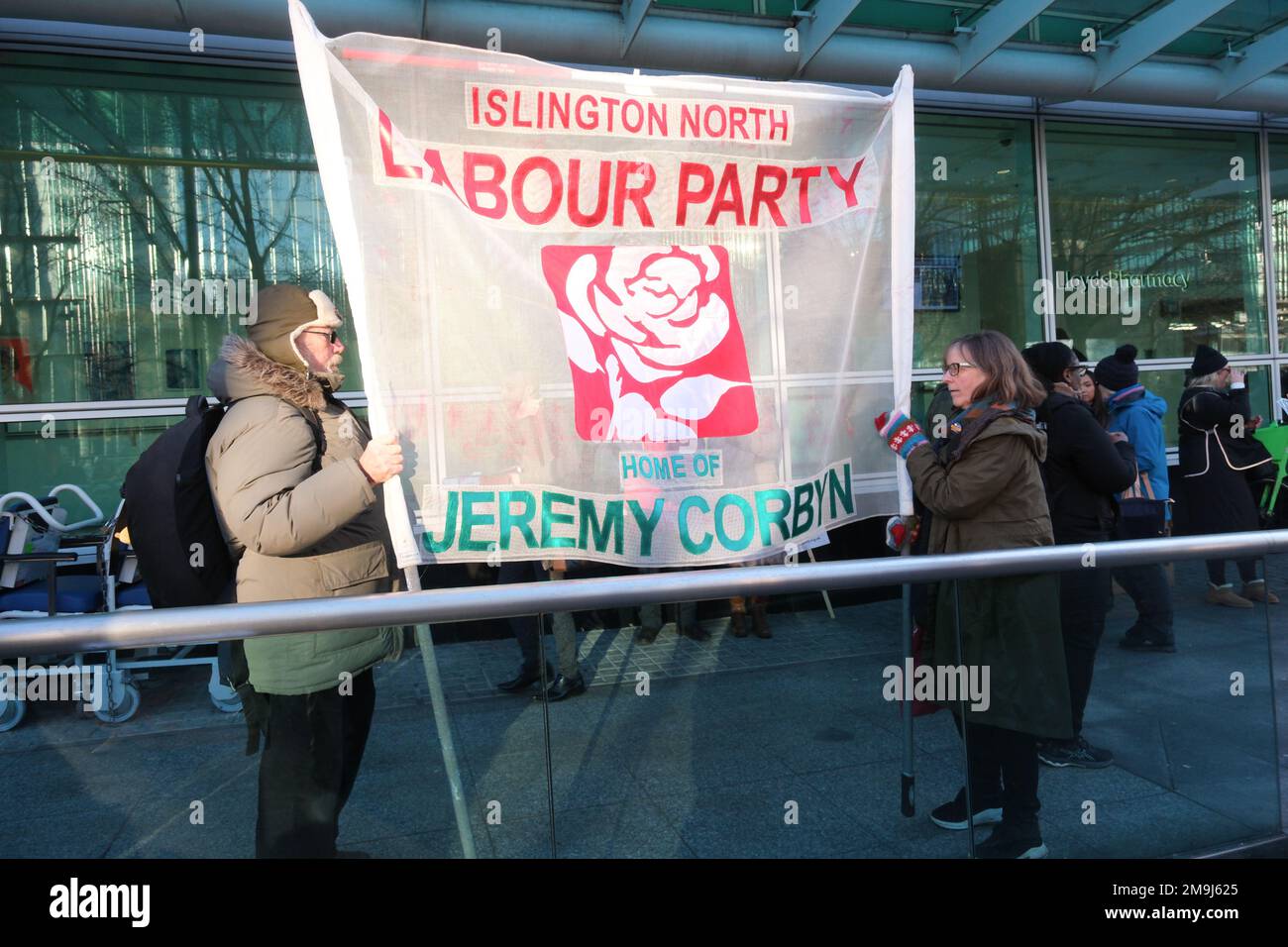 An nhs gp surgery sign hi-res stock photography and images - Alamy