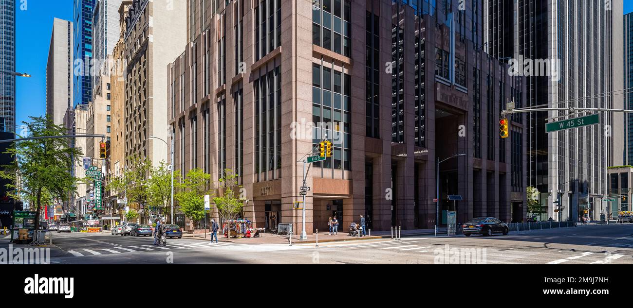 6th Avenue, New York City, New York, USA Stock Photo - Alamy