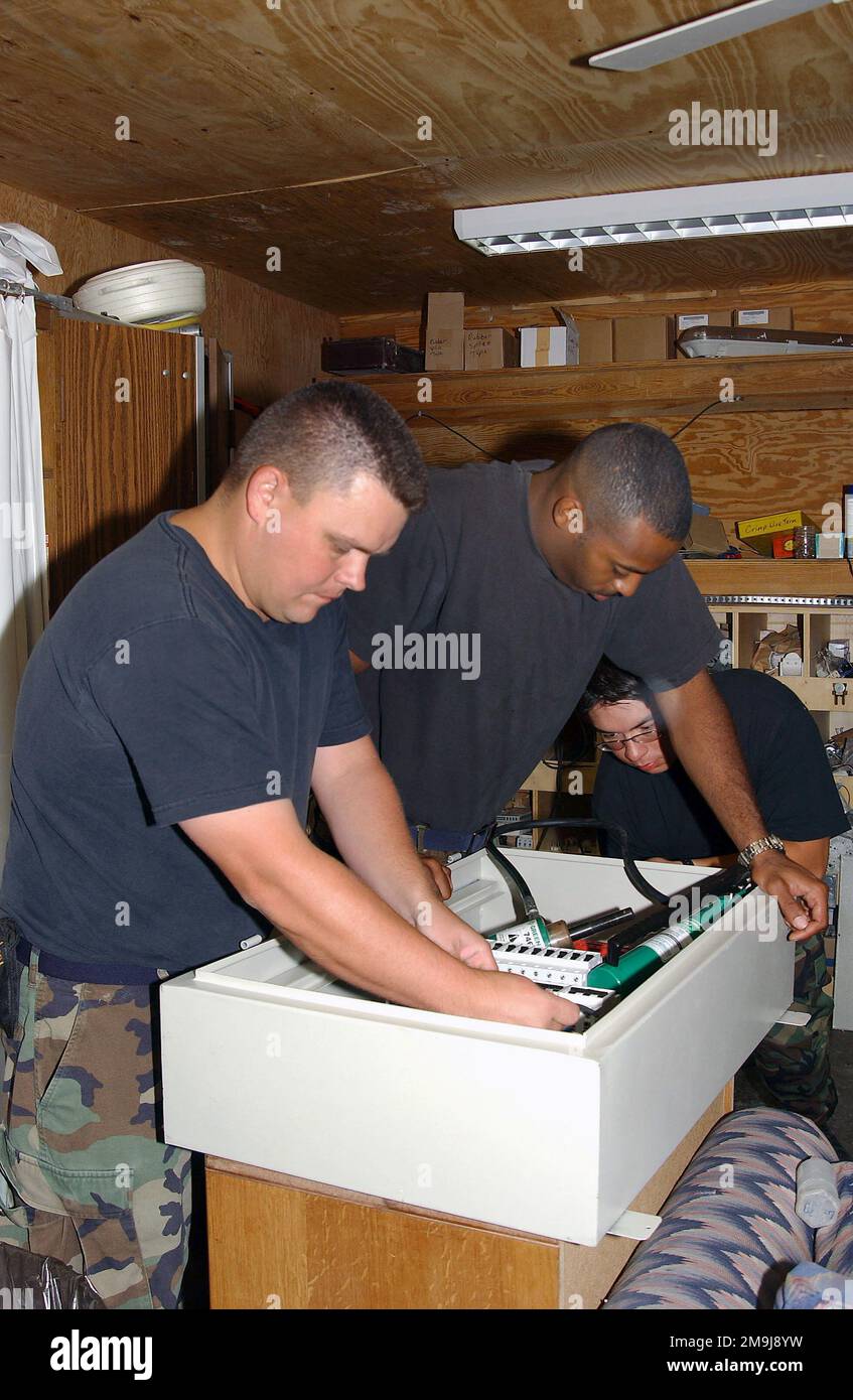 020905-F-4649H-011. Subject Operation/Series: NORTHERN WATCH Base ...
