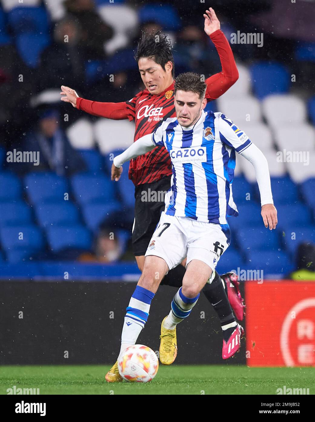 Robert Navarro of Real Sociedad during the Copa del Rey match between ...