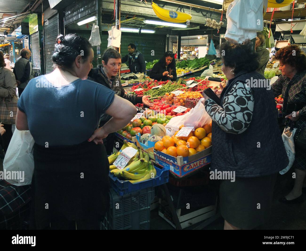 Market fruit and vegetable rome hi-res stock photography and images - Alamy