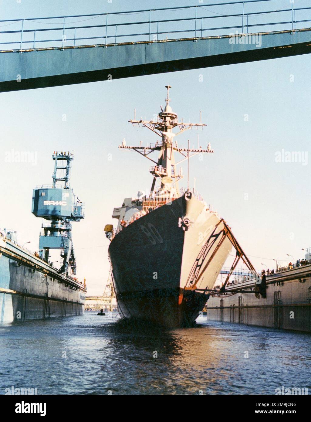 Bow on view of the US Navy (USN) ARLEIGH BURKE CLASS (FLIGHT IIA ...