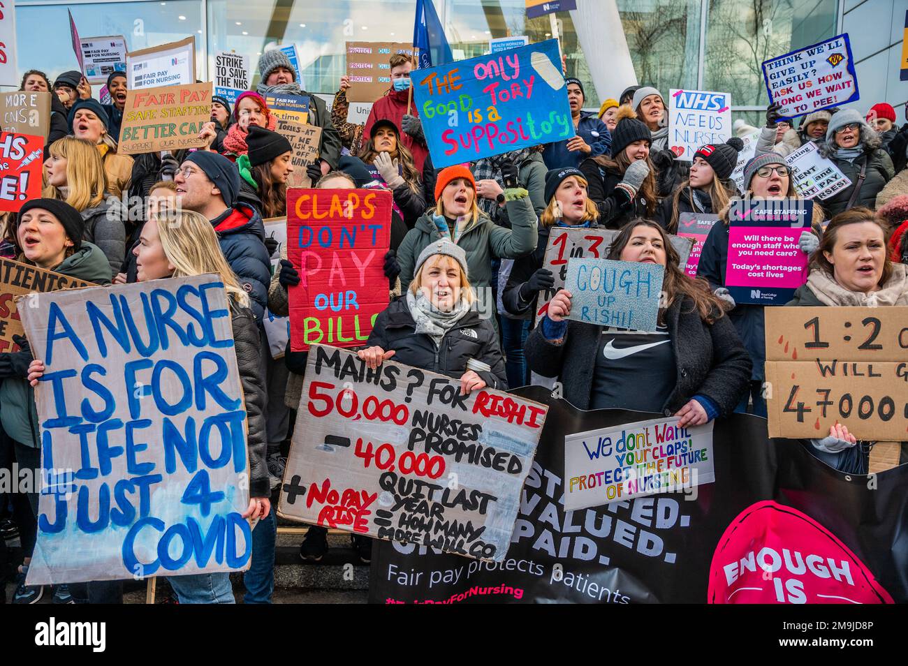 London, UK. 18th Jan, 2023. A picket line of Nurses outside the UCLH ...