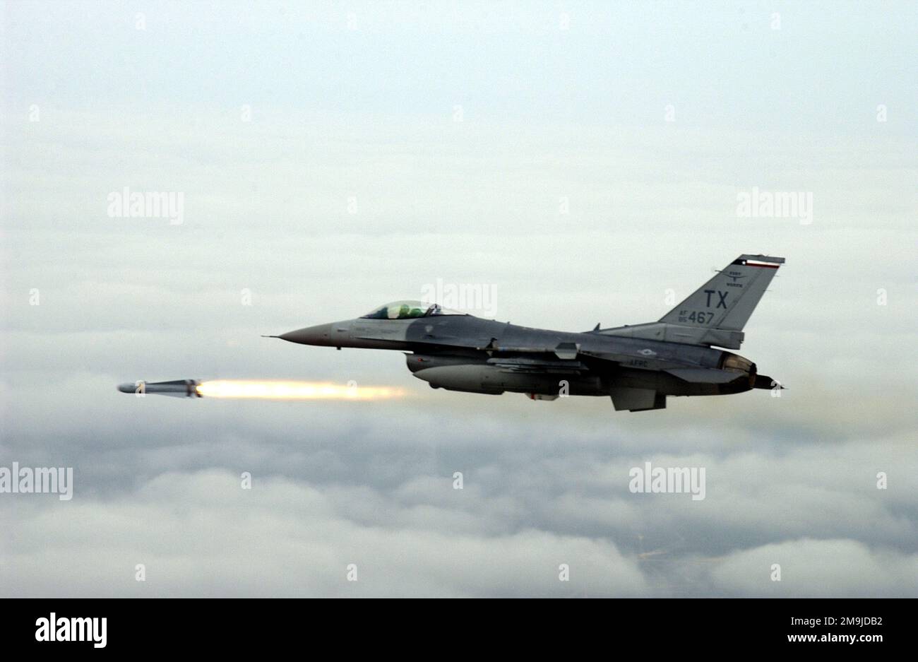 An F-16C Fighting Falcon from the 457th Fighter Squadron (FS), Fort ...