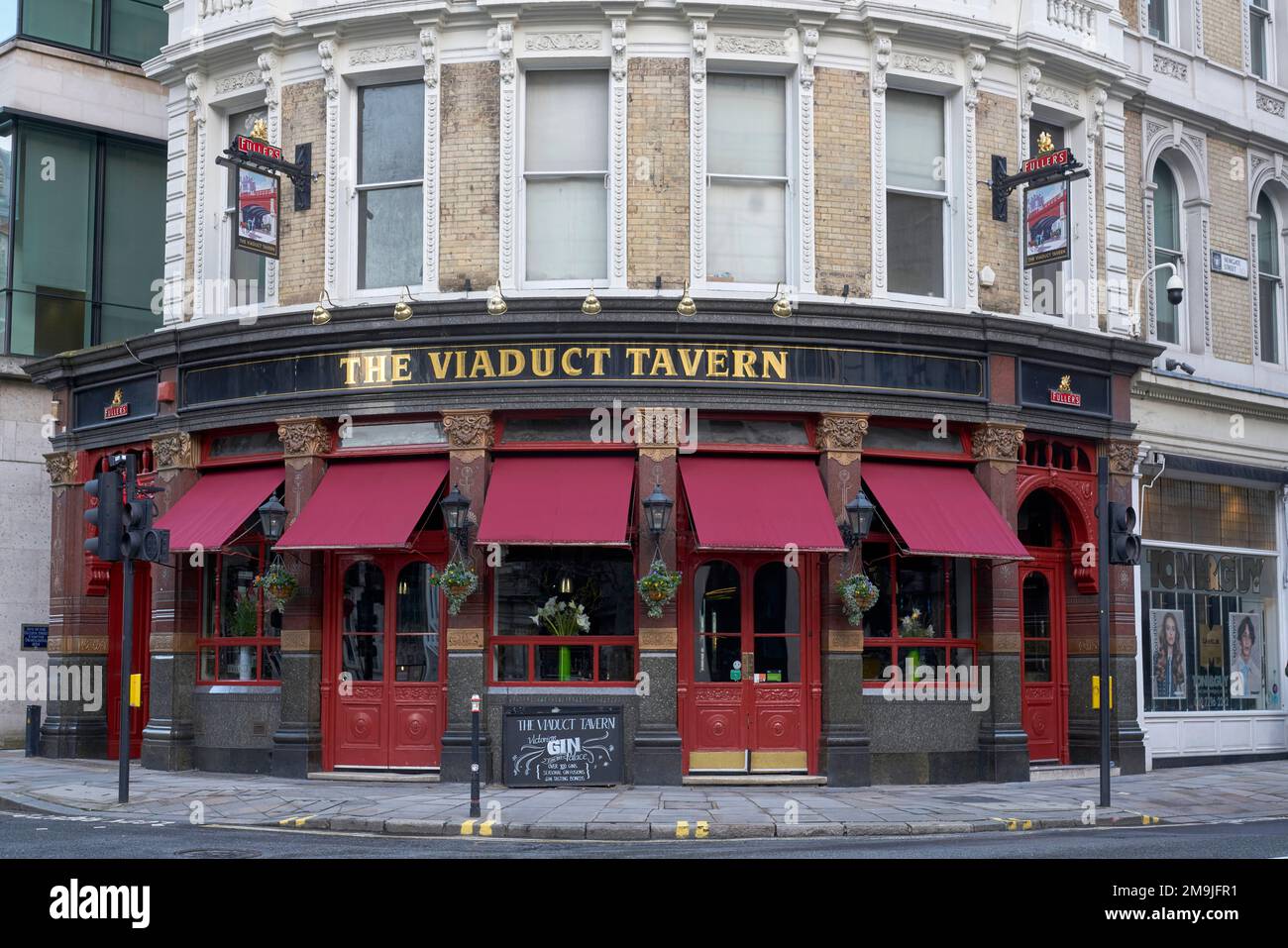 viaduct tavern pub city of london Stock Photo - Alamy