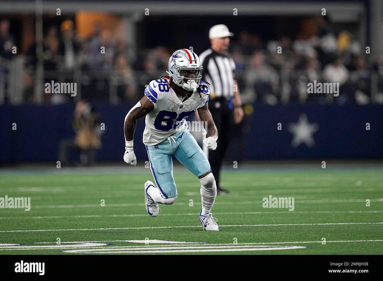 Dallas Cowboys wide receiver CeeDee Lamb (88) runs a route during an ...