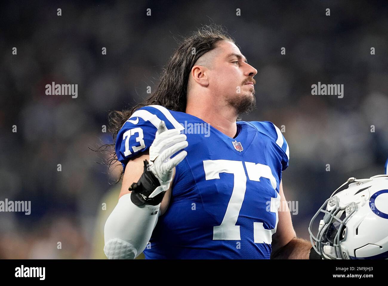 Indianapolis Colts offensive tackle Dennis Kelly (73) participates in ...
