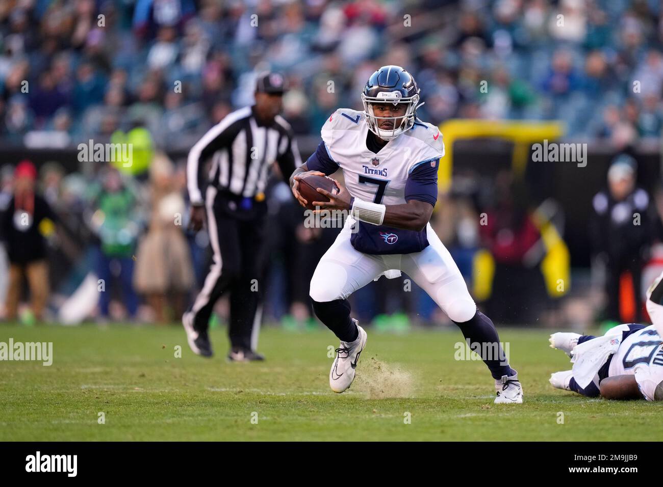 Tennessee Titans quarterback Malik Willis in action during an NFL ...