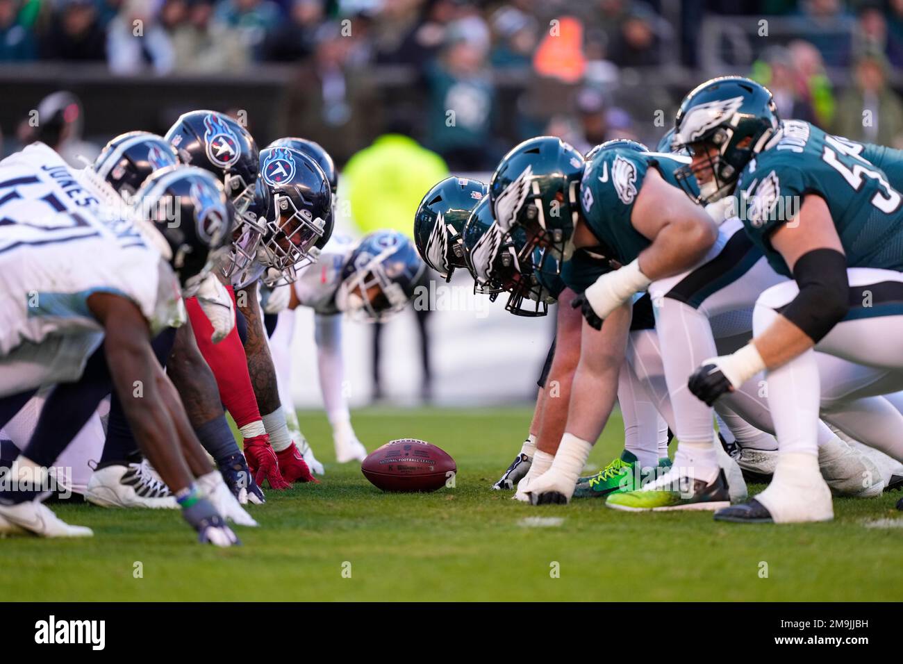 The Tennessee Titans and the Philadelphia Eagles line up during an NFL ...